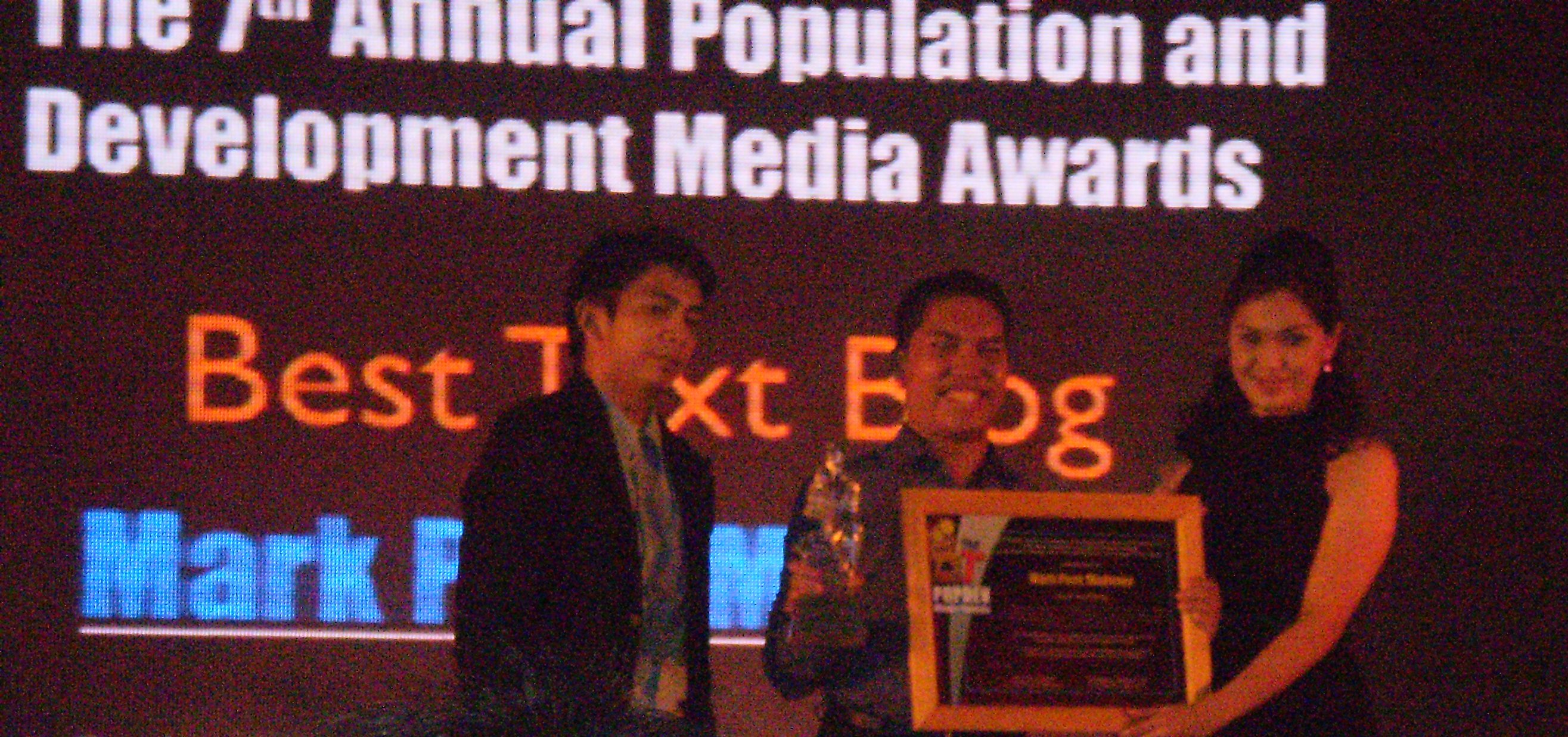 Best Text Blog winner, 7th PopDev Media Awards! – THE FILIPINO SCRIBE